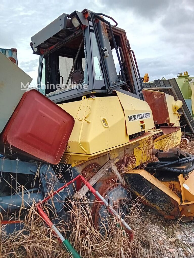 New Holland D180 buldožer po rezervnim delovima