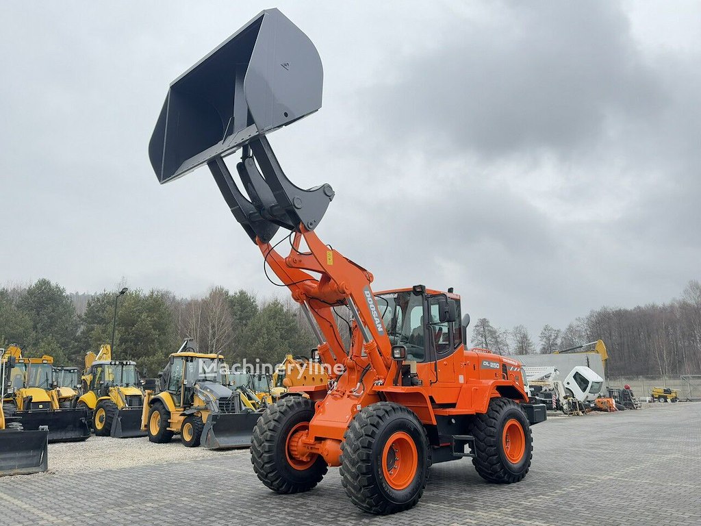 Doosan DL250 prednji utovarivač