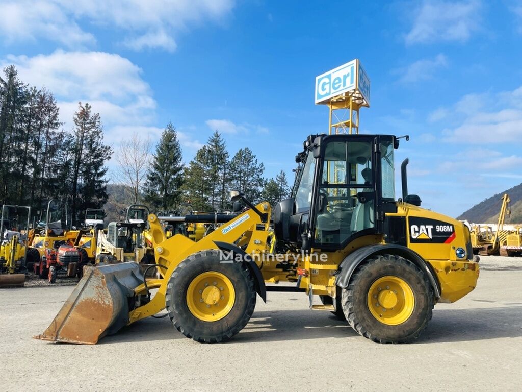 Caterpillar 908M teleskopski prednji utovarivač