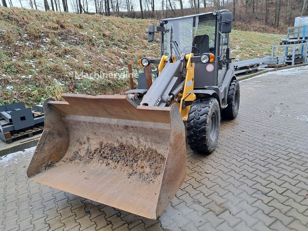 Prodaje se Mecalac AX 1000 4X4 teleskopski prednji utovarivač na aukciji