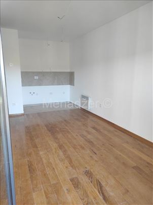 Tara Novogradnja 30m2 Kremna