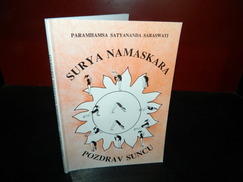 Pozdrav Suncu / Surya Namaskara