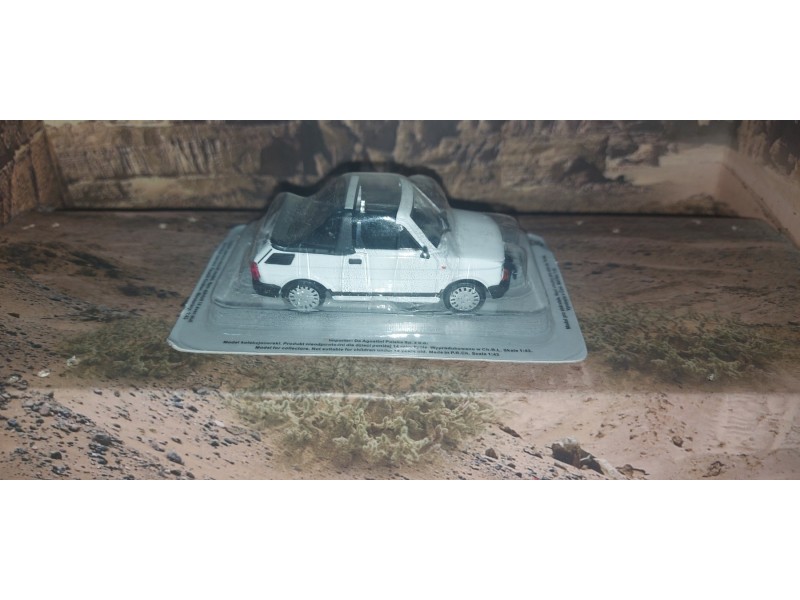 DeAgostini Fiat 126P Cabrio Beli 1/43