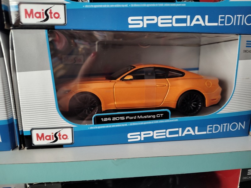 Maisto Ford Mustang GT 31508OG