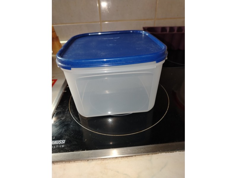 Tupperware Kvadro posuda 2.2L