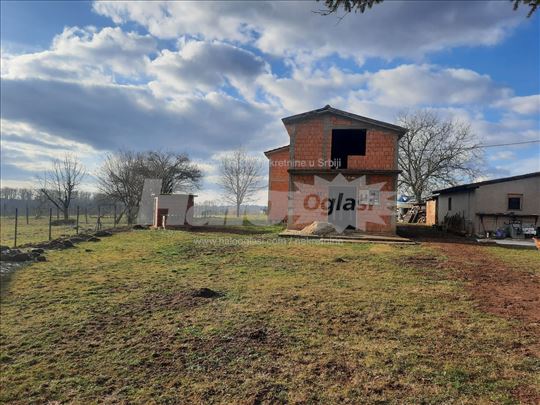 Prodajem kuću u Barajevu, ul. Svetosavska