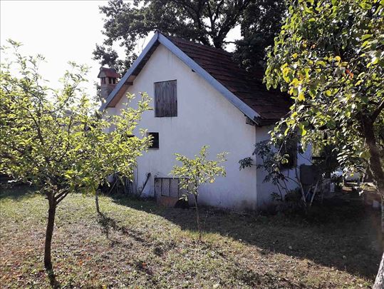 Smederevski put, Zaklopača, uknjižena kuća na 15a