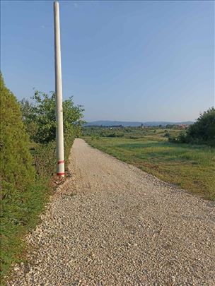 Građevinsko zemljište, 890m2, naselje Šumarice