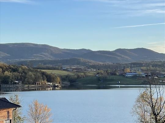 Plac na Gružanskom jezeru, 1000m2