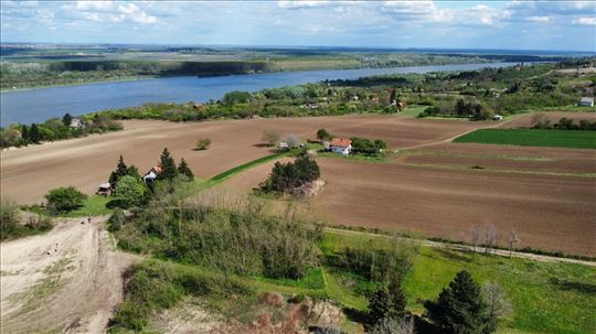 Gradjevinsko zemljište, 1500 m2,HITNO!