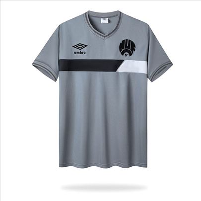 Newcastle United 1983/1985 gostujući dres