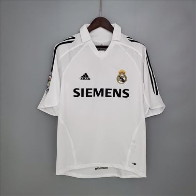 Real Madrid 2005/2006 domaći dres