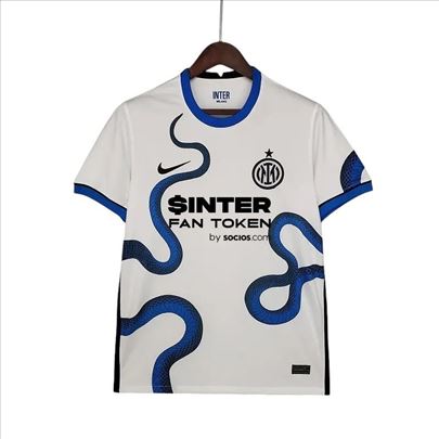 Inter 2021/2022 gostujući dres