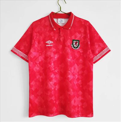 Vels (Wales) 1990/1992 domaći dres