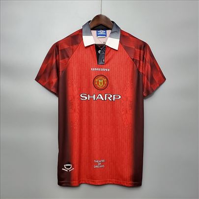 Manchester United 1996 domaći dres