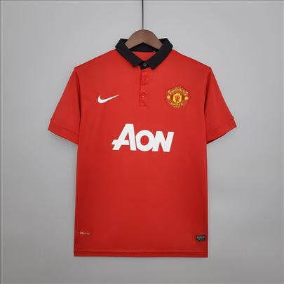 Manchester United 2013/2014 domaći dres