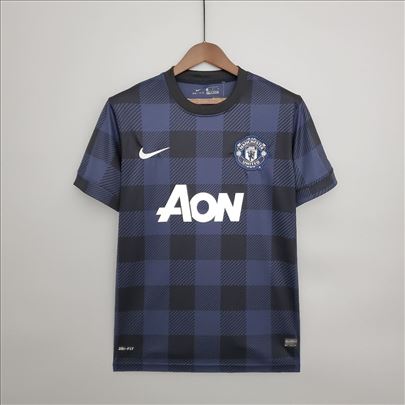 Manchester United 2013/2014 gostujući treći dres