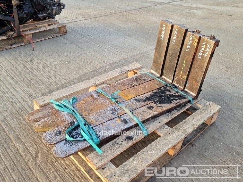 Prodaje se Pallet Forks to suit Forklift (4 of) kašiku za prednje utovarivač na aukciji