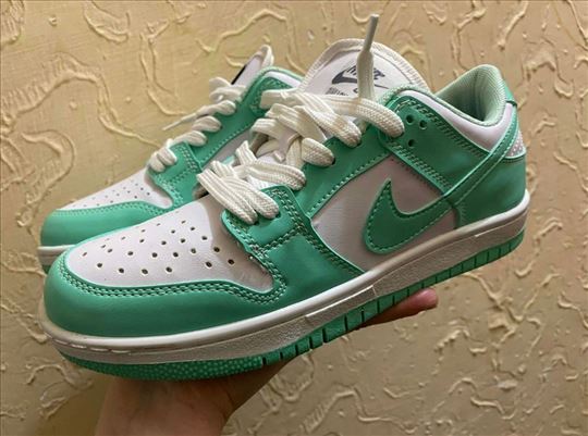 Nike dunk low patike zenske 39