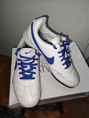 Ženske kožne Nike patike, broj 38