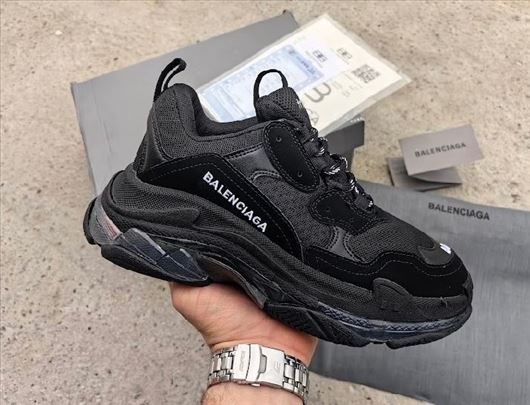 Balenciaga triple S