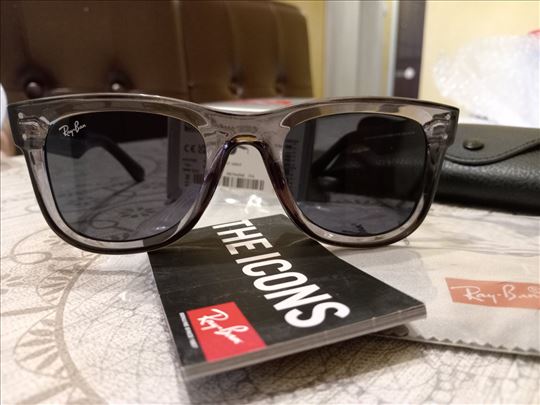 Ray Ban REVERSE RBR052S Wayfarer model 6707/GR