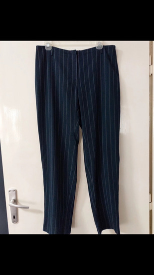 Teget pantalone na pruge