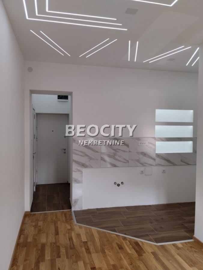 Novi Sad, Centar, Trg Republike, 1. 5, 28m2, 90000EUR