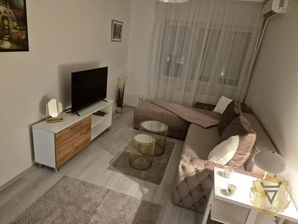 Izdavanje, dvosoban stan, 55m2, Palata Pravde, Beograd