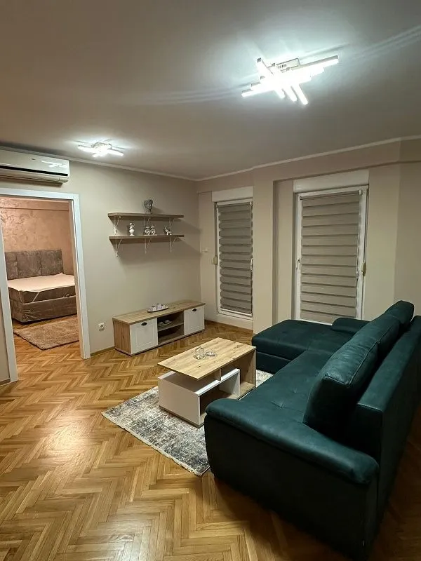 Izdavanje, dvosoban stan, 63m2, Centar, Beograd