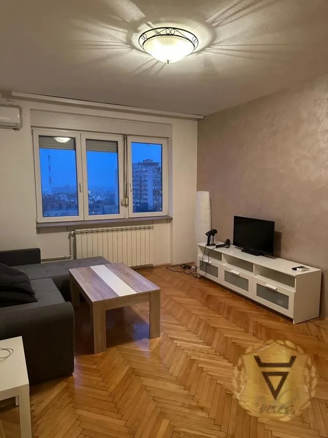 Izdavanje, dvosoban stan, 50m2, Stari Grad, Beograd