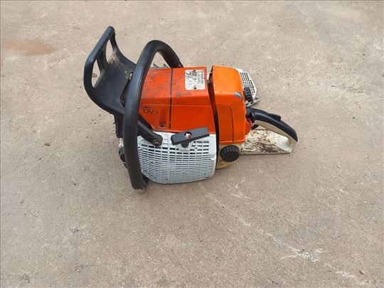 Stihl 064 av motorna testera