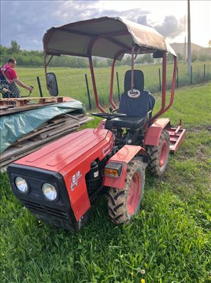 Traktor Toma Vinković 818