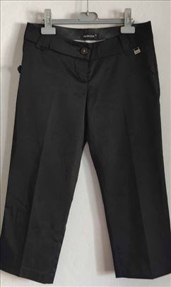 Bedelizia kao nove pantalone br.38/m