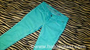 Tirkizne pantalone vel.30