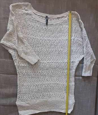 Uska majica tričetvrt rukava vel. L-XL