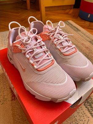 Nike patike React Live