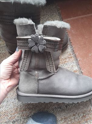 UGG original sa hologramom, malo nošene kao nove