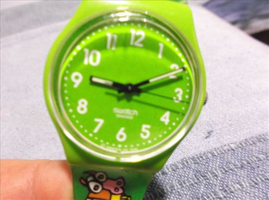 Swatch svoč sat zeleni sa narukvicom sa kravicama