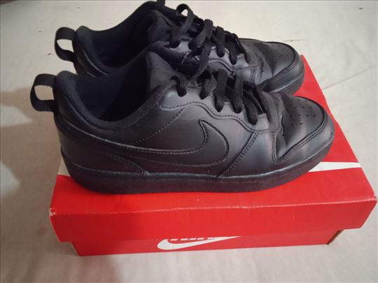 nike patike cour borough Low 2. kratko koriscene