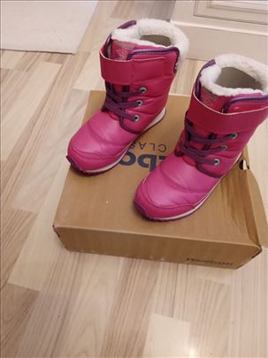 Roze Reebok čizmice za devojčice 32,5 veličin + ga