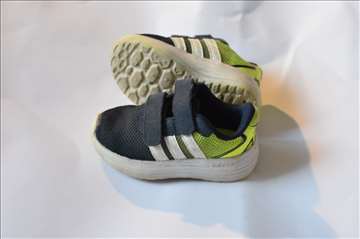 Patike Adidas jeftino br.21