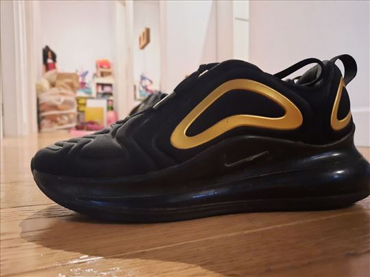 Nike Air Max 720 broj 39