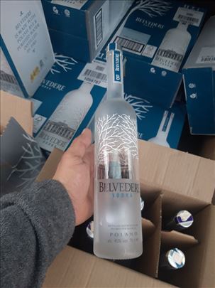 Prazne flaše od Vodke Belvedere od 0.7l,1.75l i 3l