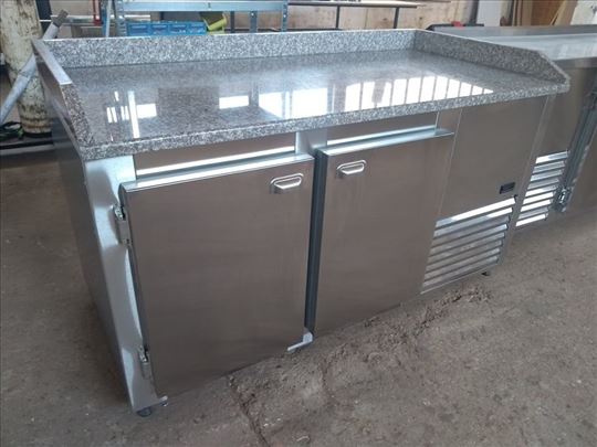 Inox rashladni stolovi i ormani za plehove 400x600