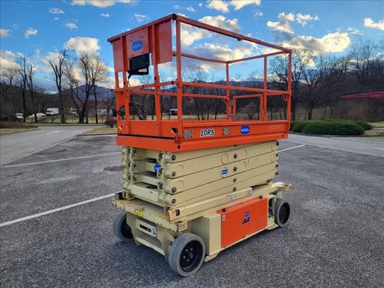 Makazasta platforma elektro JLG 10RS