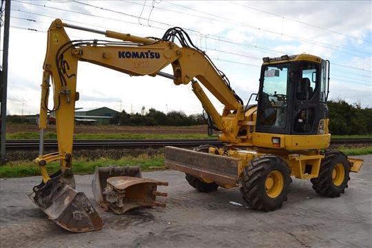 2010 Komatsu PW98MR-6 bager na kotacima