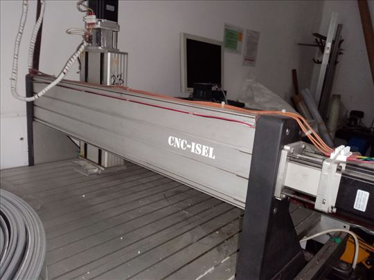 CNC graverica Isel