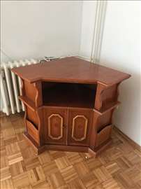 Italijanska komoda od cistog drveta
