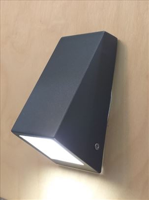 Zidna lampa